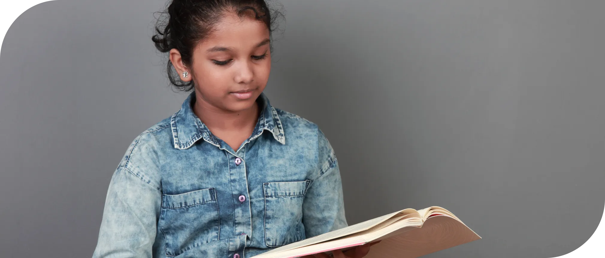 A girl studying_0.png